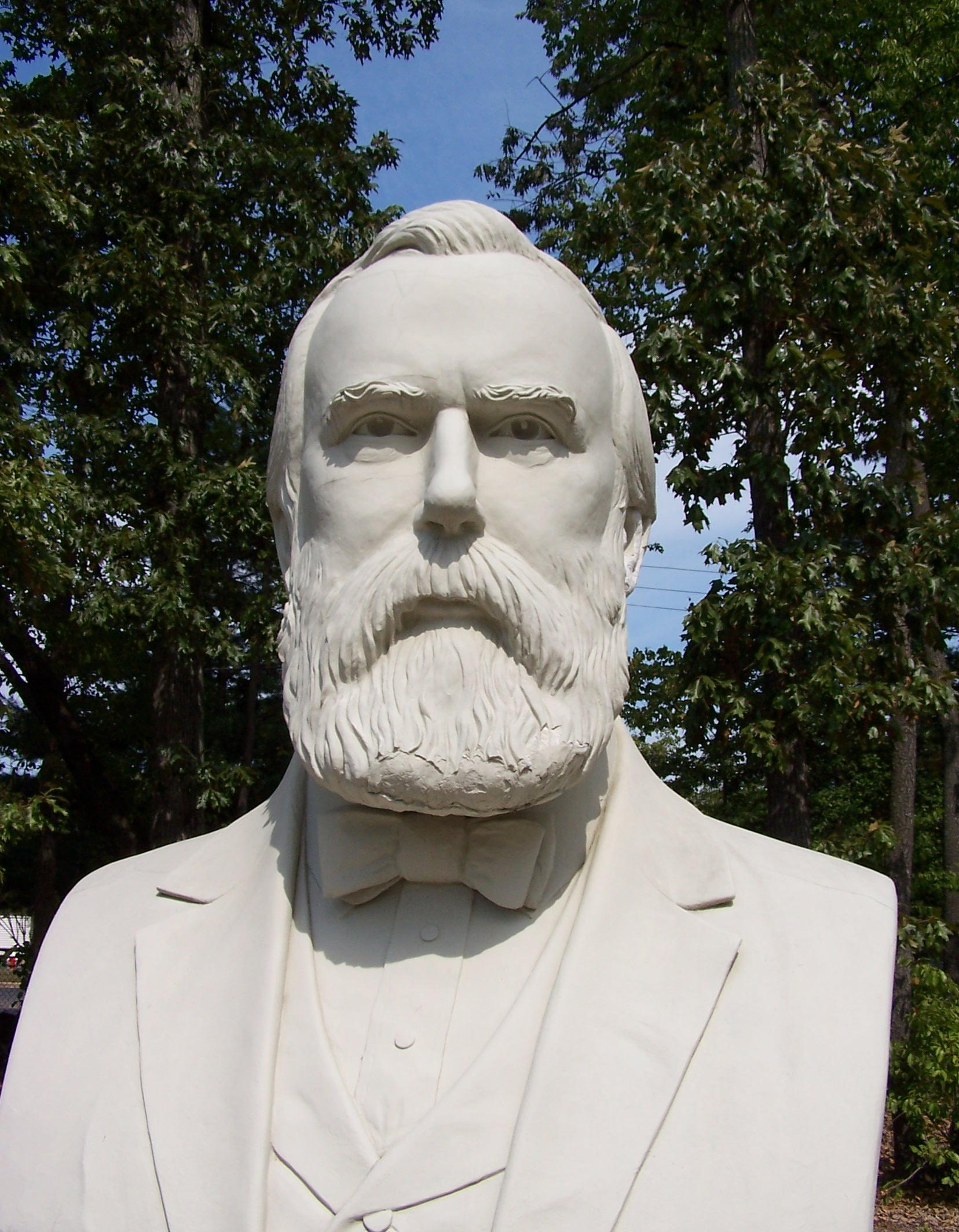 Really Big President Head Statues! | applegary.com